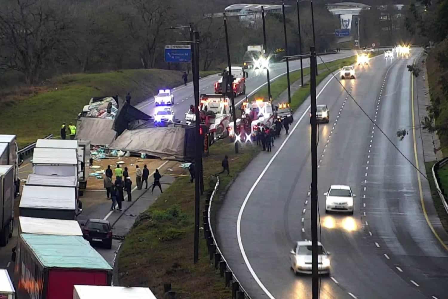 Expect delays as truck carrying dog food overturns on N3 | The Witness