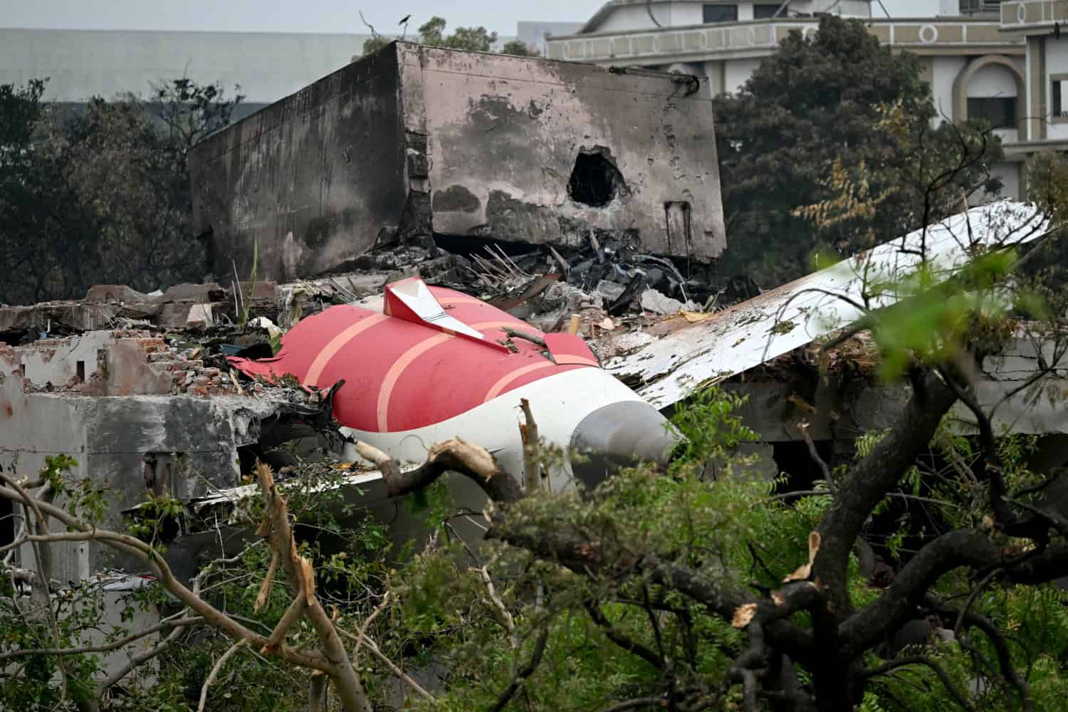 India recovers data from black boxes after deadly crash | The Witness