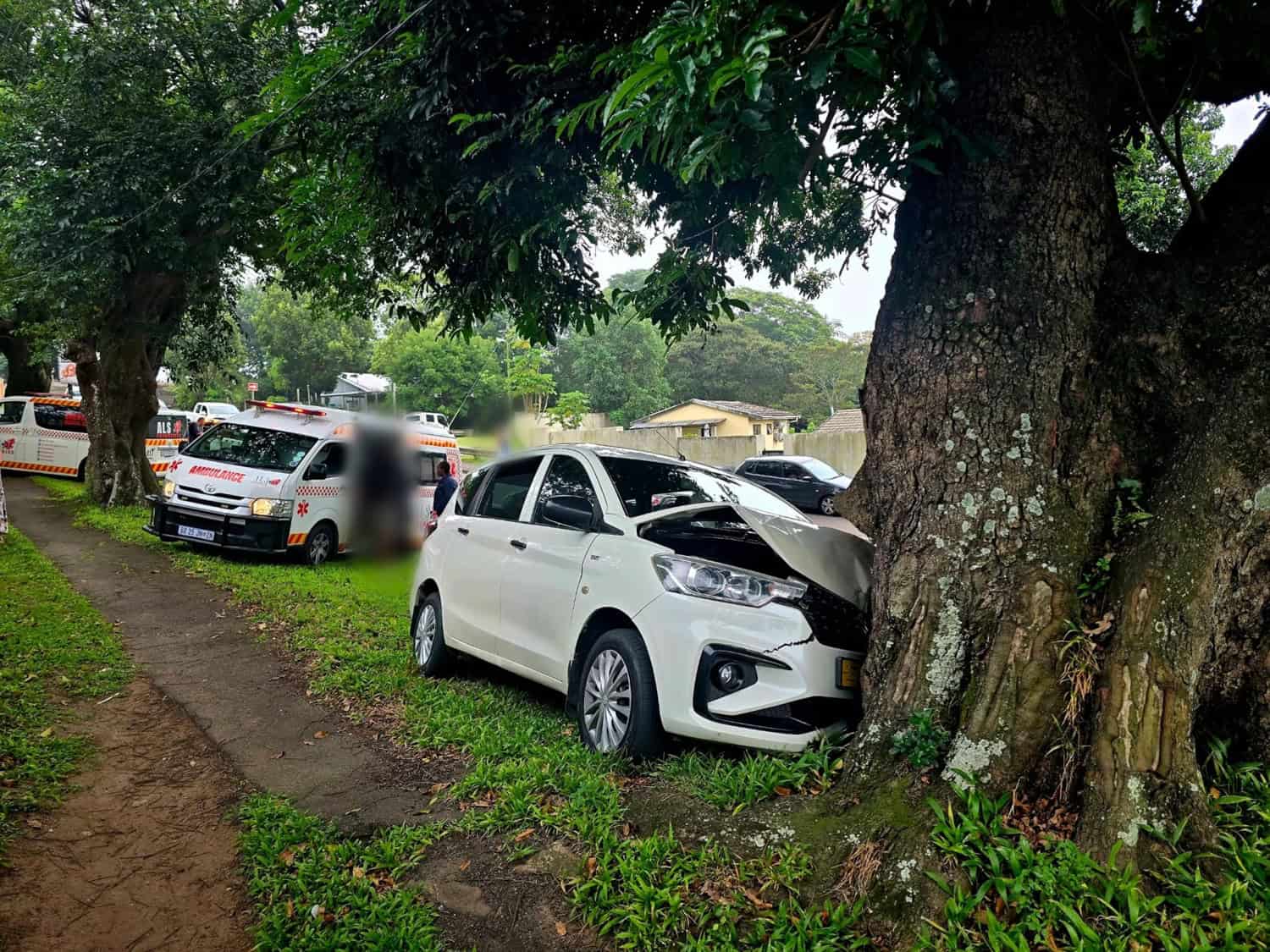 Nine pupils injured in Pinetown crash as vehicle slams into tree | The ...