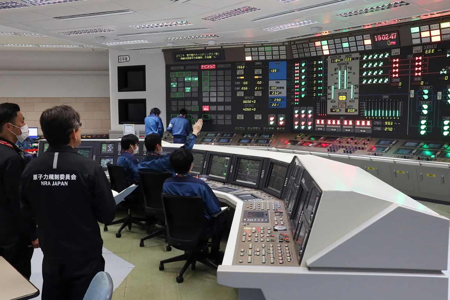 Japan pauses restart of world's biggest nuclear plant | The Witness